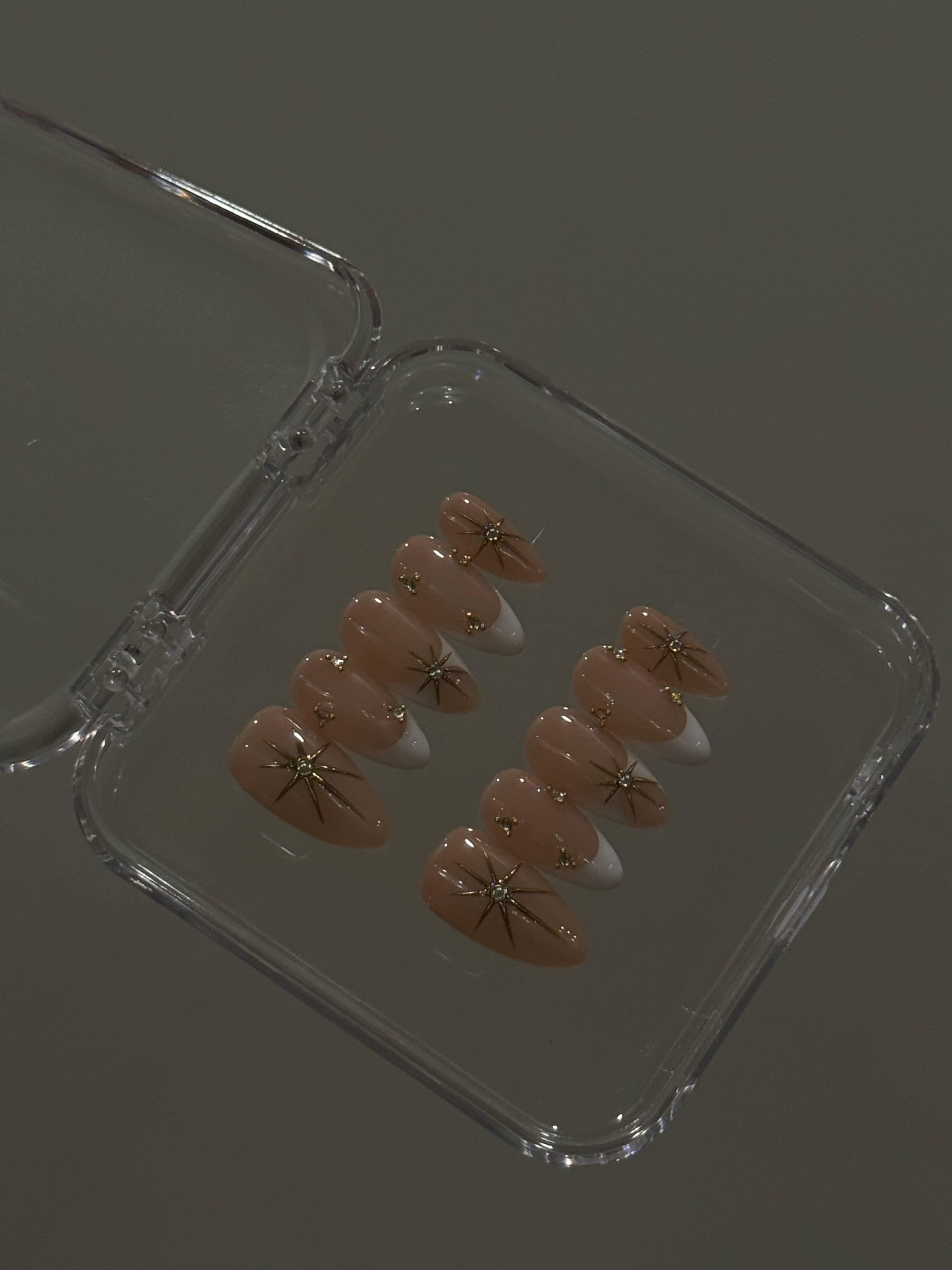 Honey Nails Lab